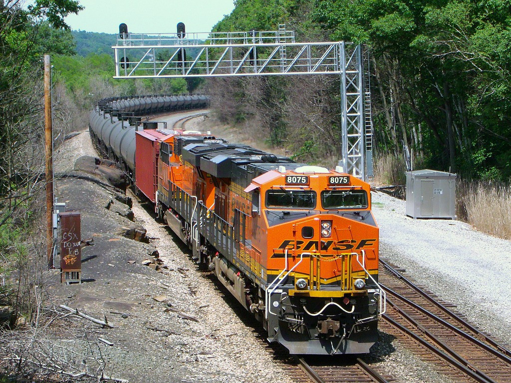 BNSF 8075